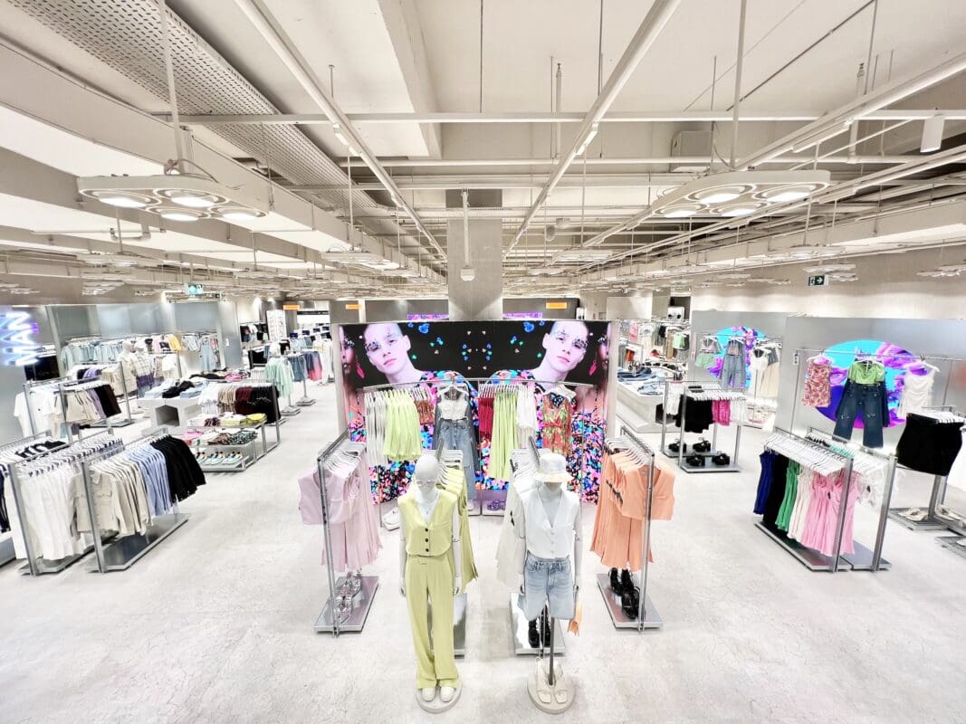 Inditex's third flagship store opens at Liverpool ONE - Retail Focus ...