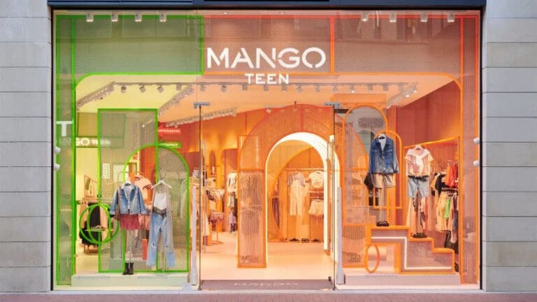Masquespacio designs "metaverse world" for Mango Teen store - Retail ...
