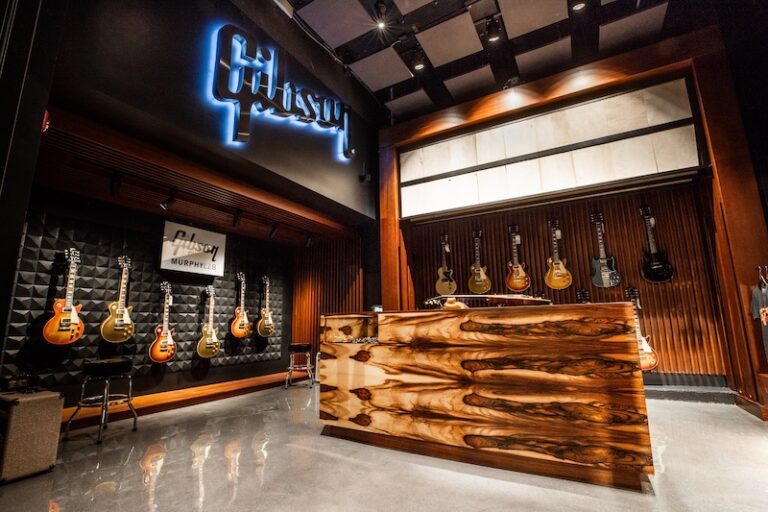 Gibson Garage the ultimate guitar experience to open in historic London ...