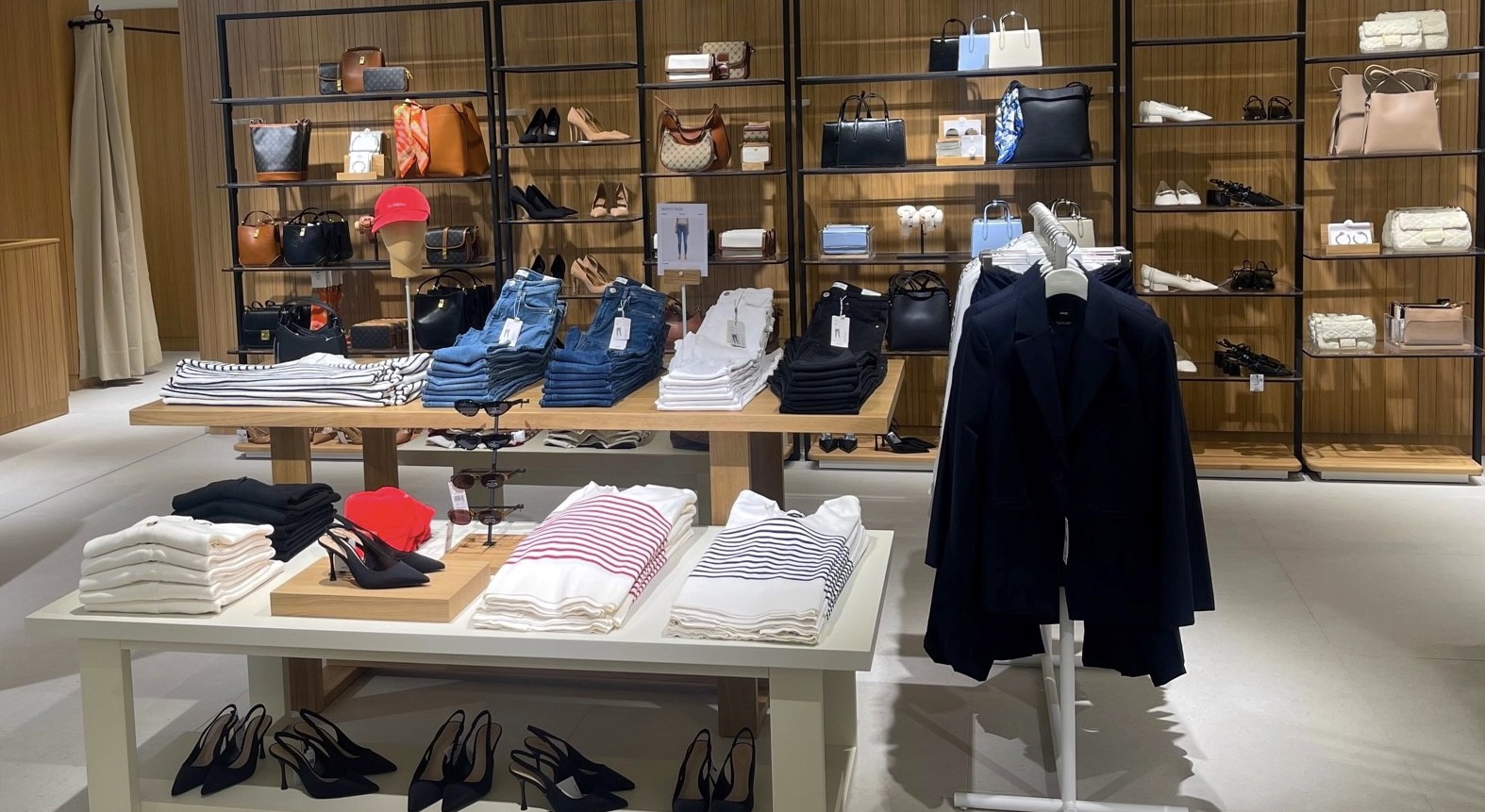 Mango opens new flagship store at centre:mk - Retail Focus Magazine ...