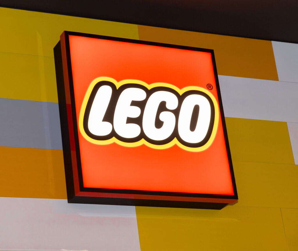 Ready, Steady, Build! The LEGO Group officially opens new LEGO Store ...