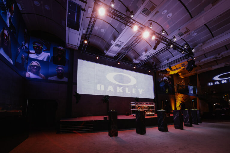 The Oakley Exoplanetary Bunker in the Heart of Paris - Retail Focus ...