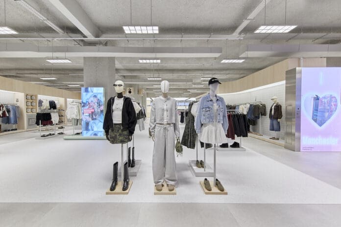Bershka opens a new store in Manchester - Retail Focus Magazine ...